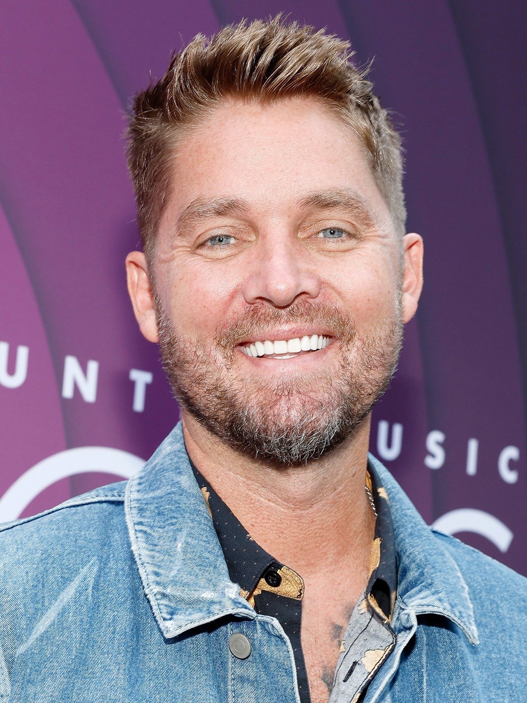 Brett Young - Singer