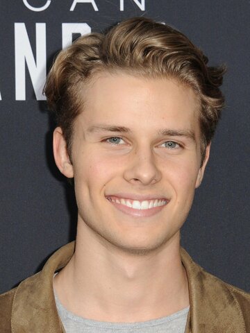 Logan Shroyer - Actor