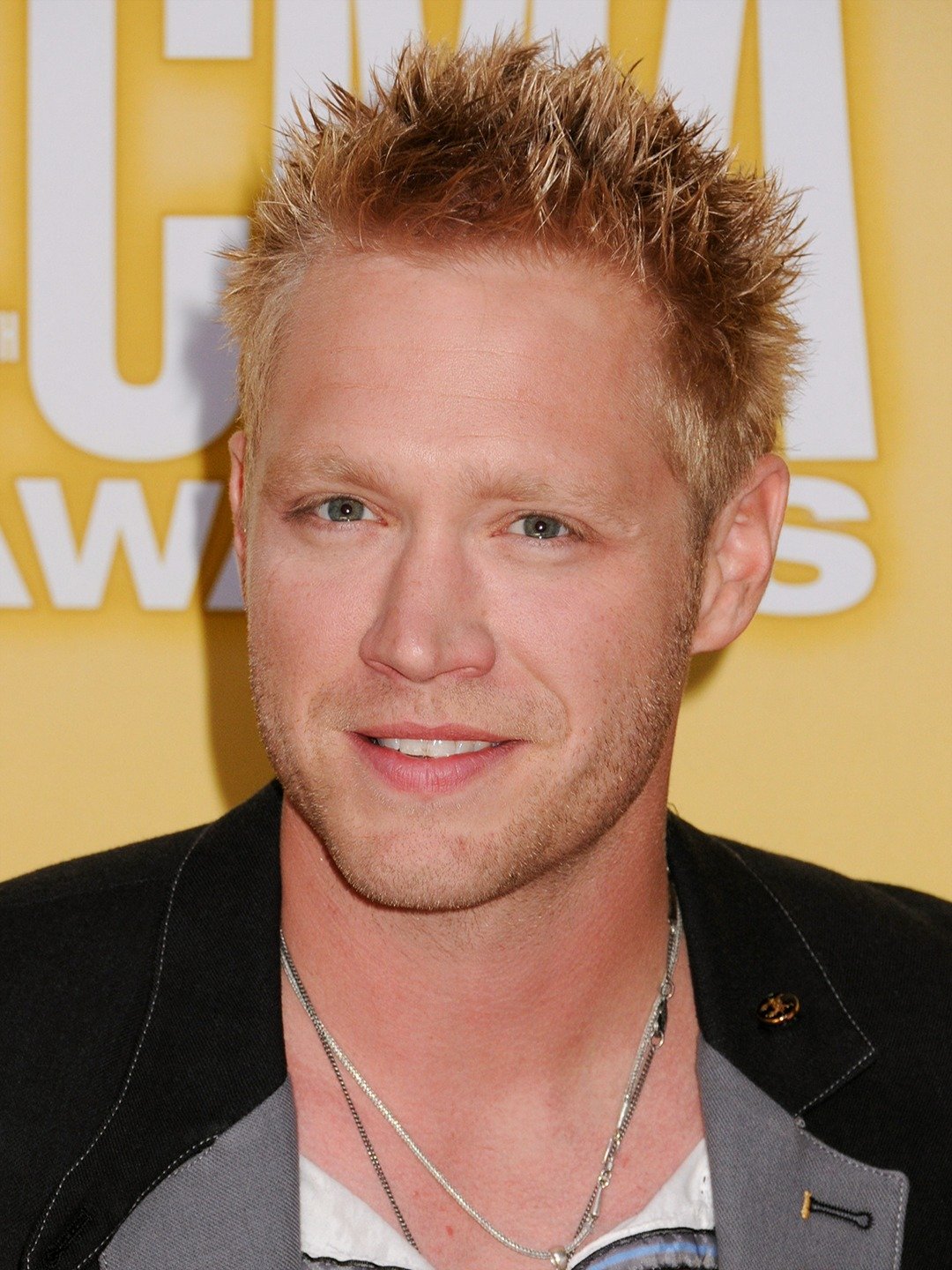 Nick Hoffman - Singer, Songwriter, Musician, Personality