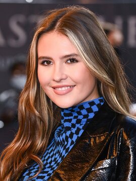 Mimi Webb - Singer, Songwriter