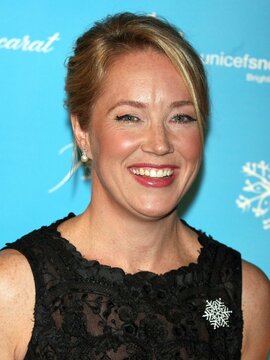 Amy Robbins - Actress