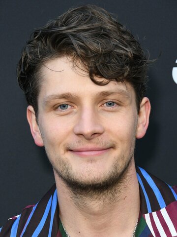 Brett Dier - Actor