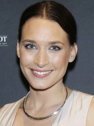 Josefin Asplund - Actress